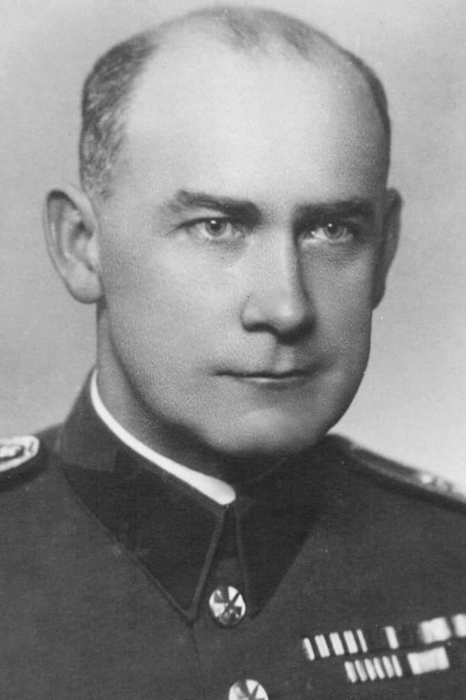 Brigádní generál in memoriam Josef Pták (1894-1945)